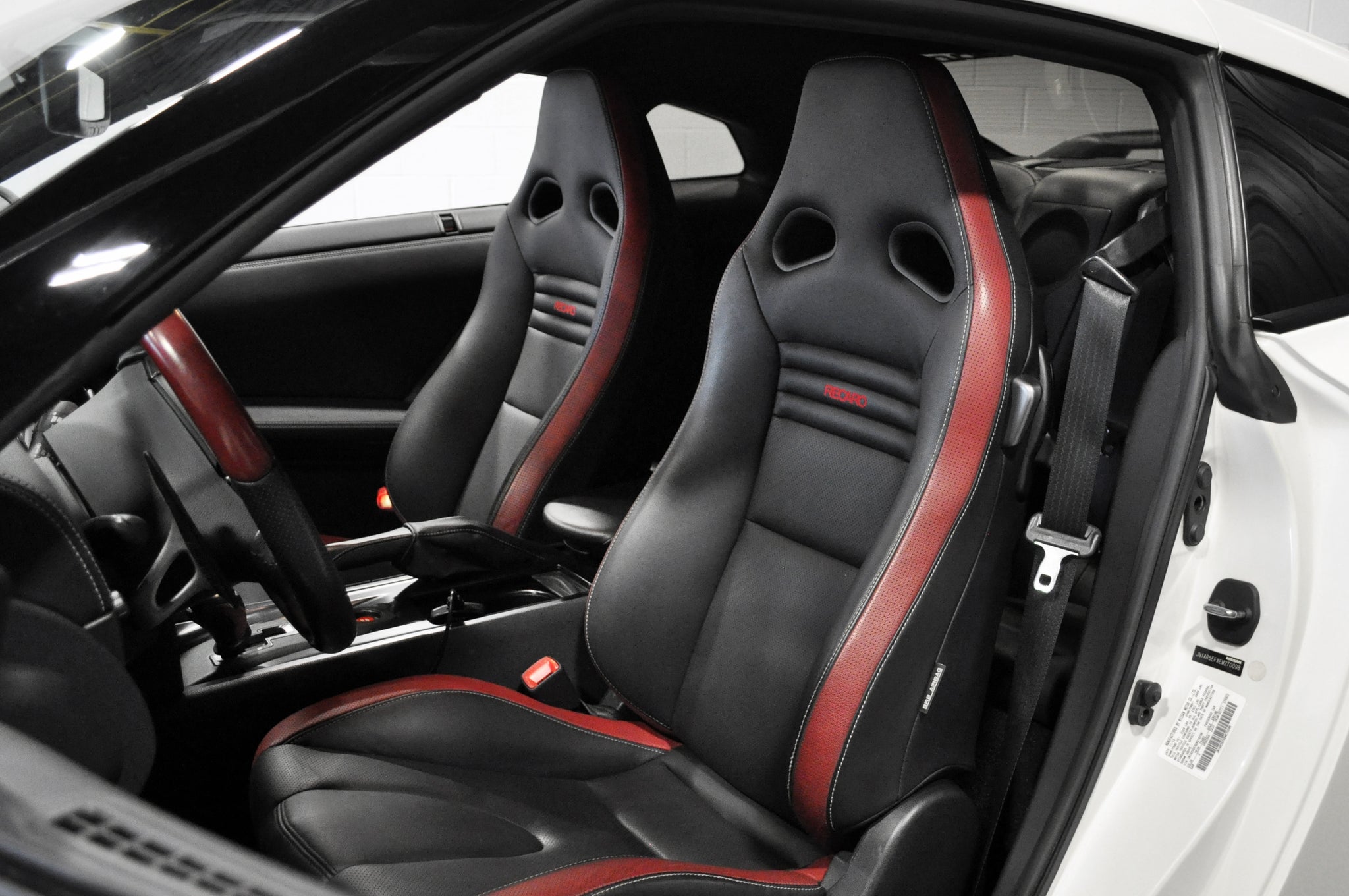 2014 Nissan R35 GTR Pearl White For Sale – EK2 Exotics