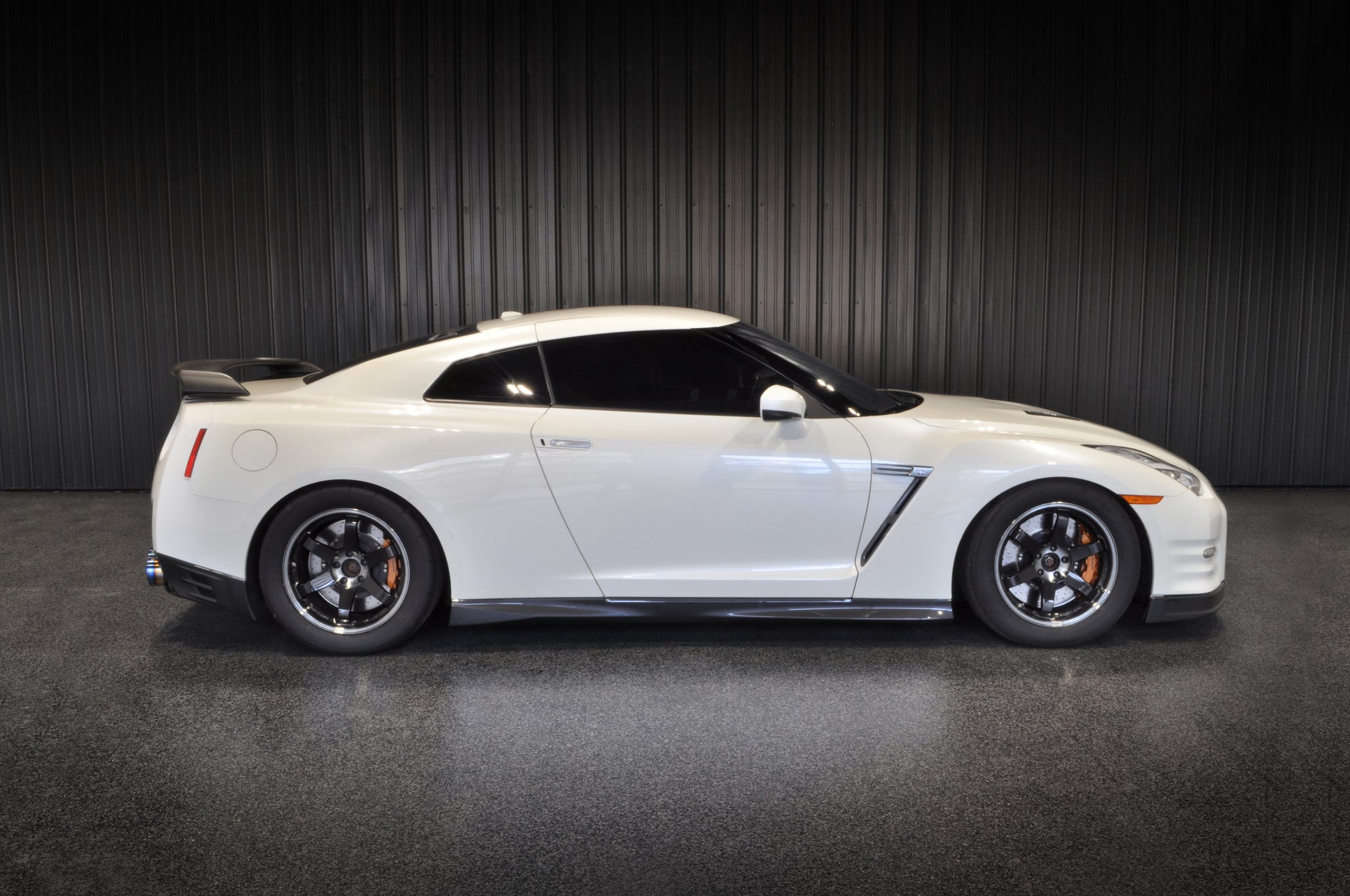 2014 Nissan R35 GTR Pearl White For Sale – EK2 Exotics