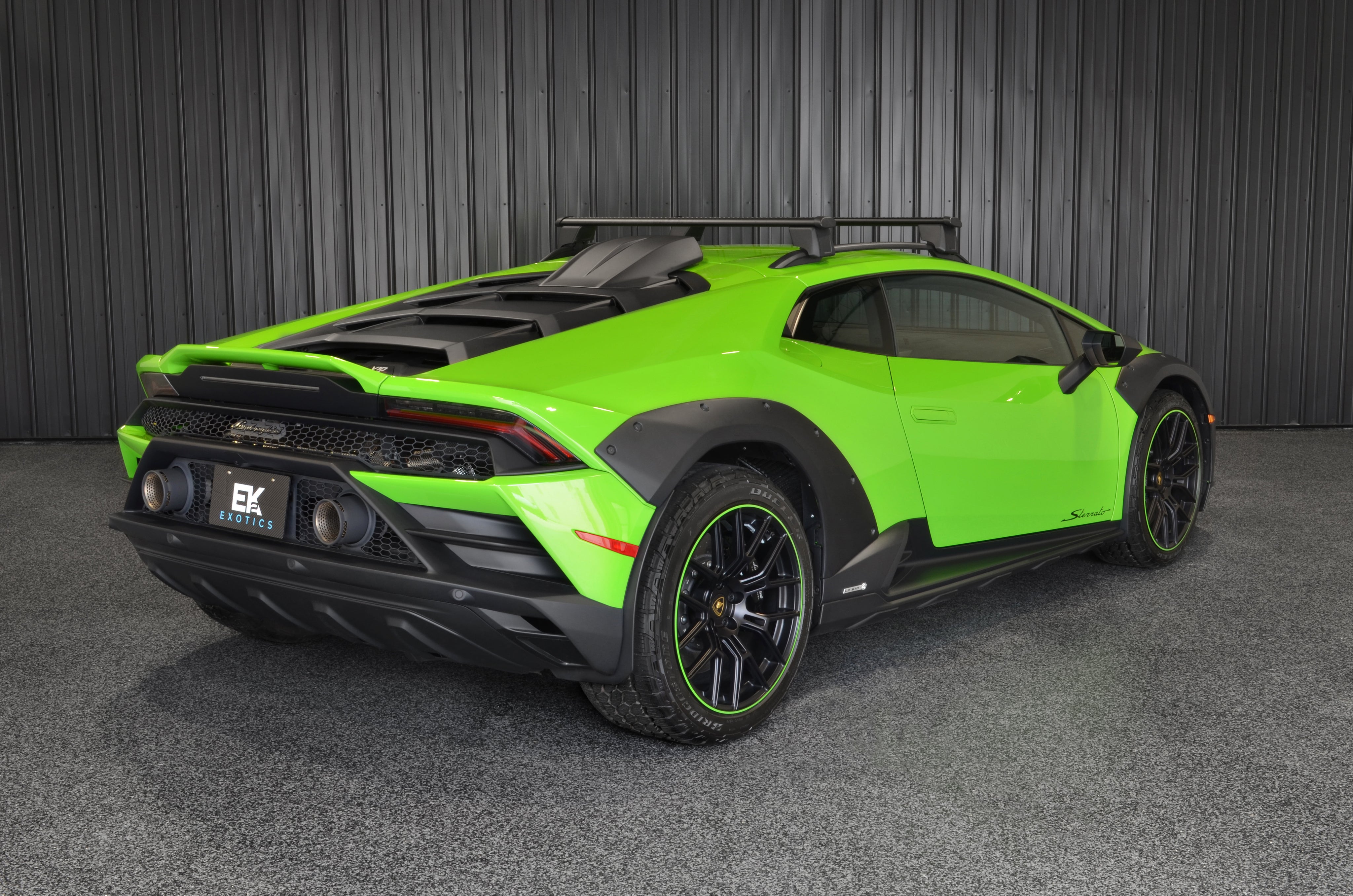 2023 Lamborghini Huracan Sterrato Verde Mantis Green – EK2 Exotics